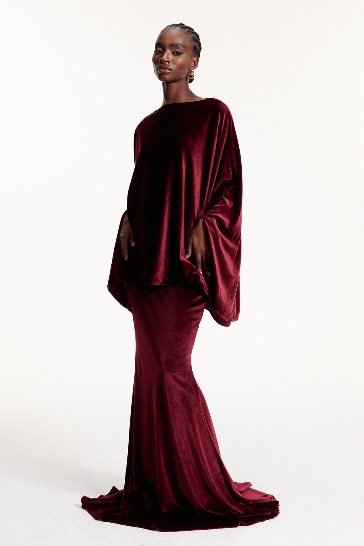 Dixon Cape Sleeve Ruch Velvet Maxi Dress In Wine – Innovare Denim