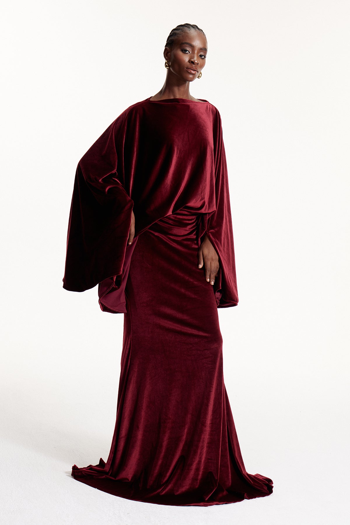 Dixon Cape Sleeve Ruch Velvet Maxi Dress In Wine – Innovare Denim